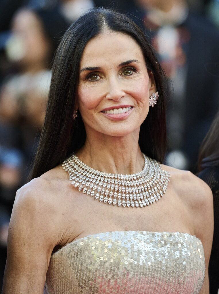 This Beloved Hollywood Star Spent Thousands On Cosmetic Procedures… How ...